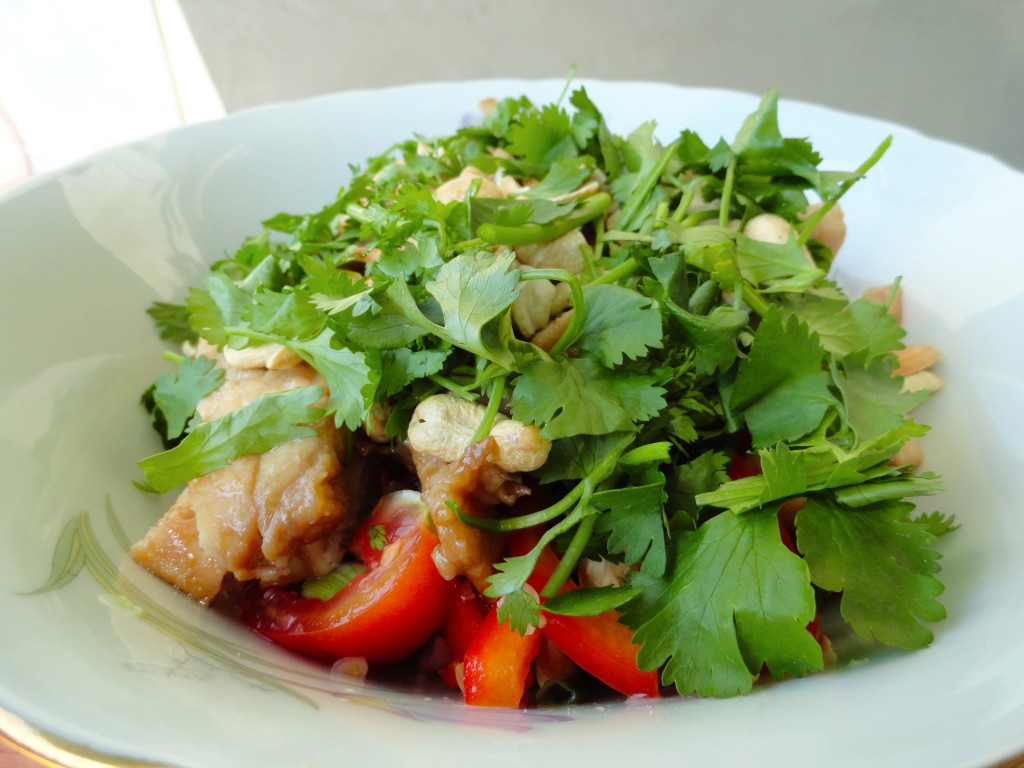 Thajsky salát s vepřovým masem | Recepty od Rosti